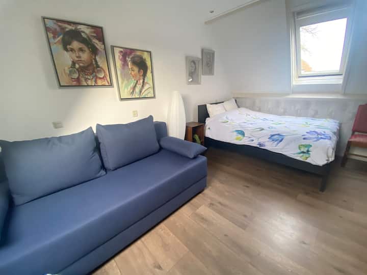 Family Friendly Bedroom, 2-5 Guests - Haarlem
