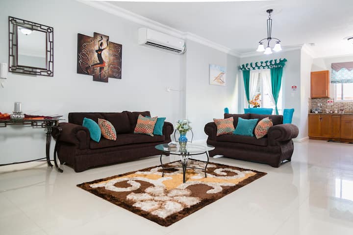 Elegant 1300 Sq Ft 2bd|2.5bth W Pool & 24/7 Sec - Kingston