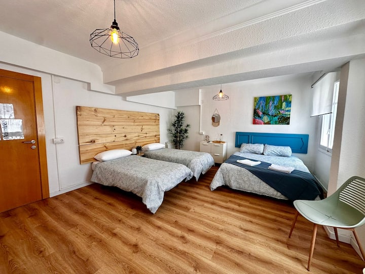 Habitación Amplia (2,3 O 4 Pax)con Baño Privado - Burgos