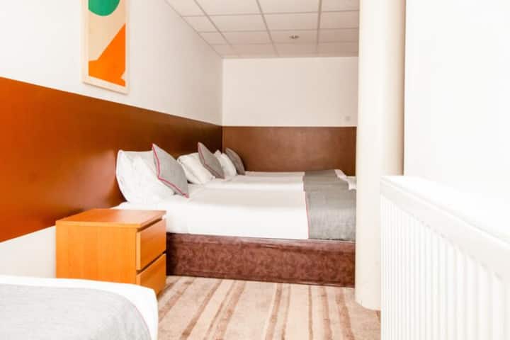 Superior Quad Room - Cardiff