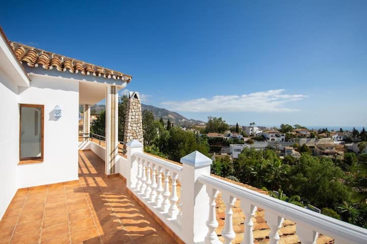 Villa Gemma Celebration Haven - Fuengirola