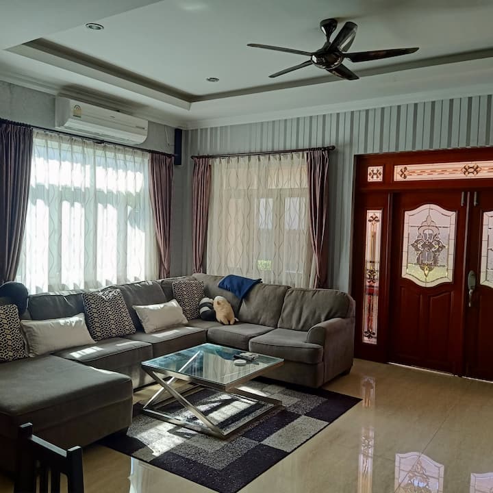 Modern Luxury Home, Ideal For Families/big Groups. - Laos