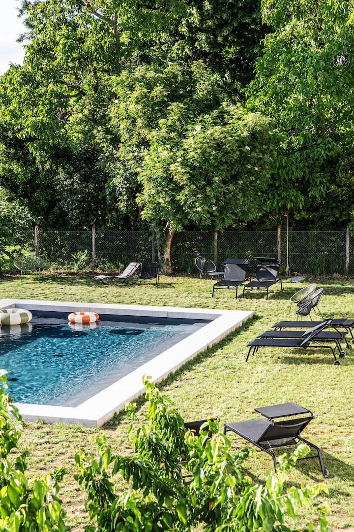 The Garden Pool: Premium Studio Near Venice - Castelfranco Veneto