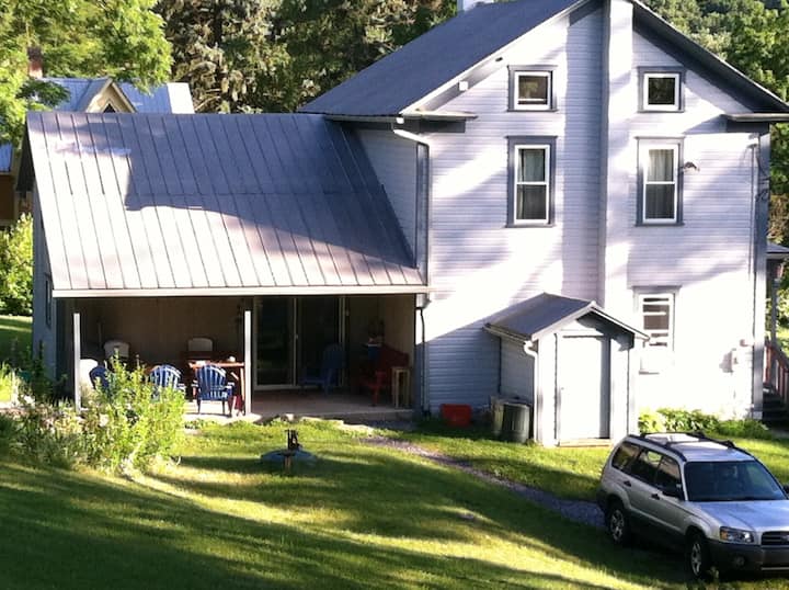 Historic Football Getaway! - State College, PA