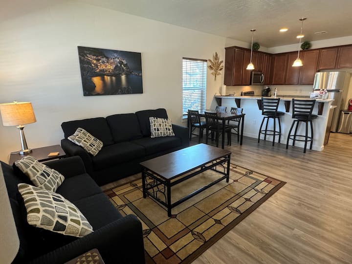 Short/long Stay|2br|2.5b|no Pets|central To All - Meridian, ID