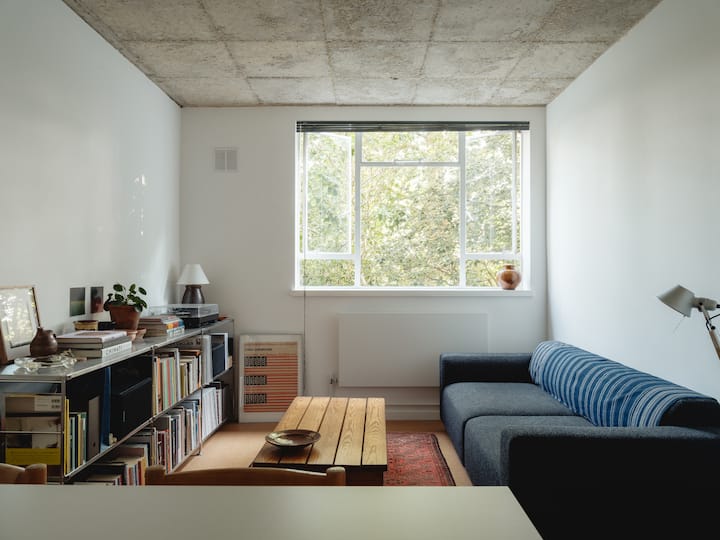 Modernist Designed Flat - London