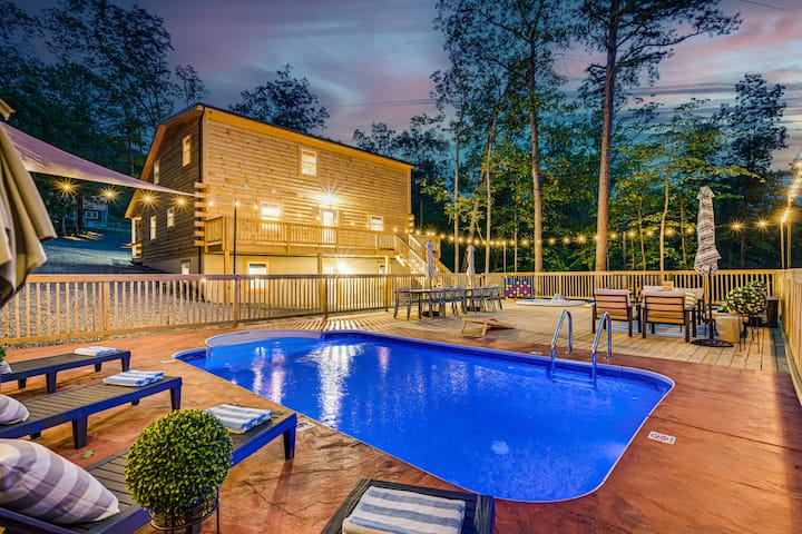 Luxe 5br Cabin Heatd Pool, Hottub, Game Rm, 9 Beds - Shenandoah, VA
