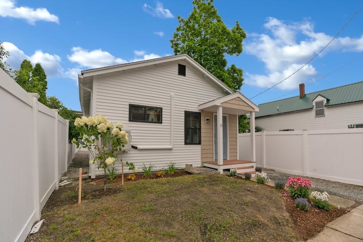 Robin’s Retreat - Biddeford, ME