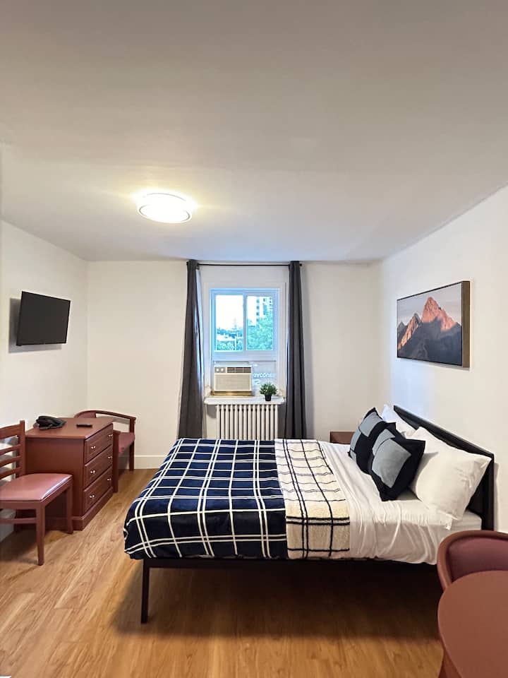 Romantic Plateau Mont-royal Escape • Studio • 1bd - Montreal