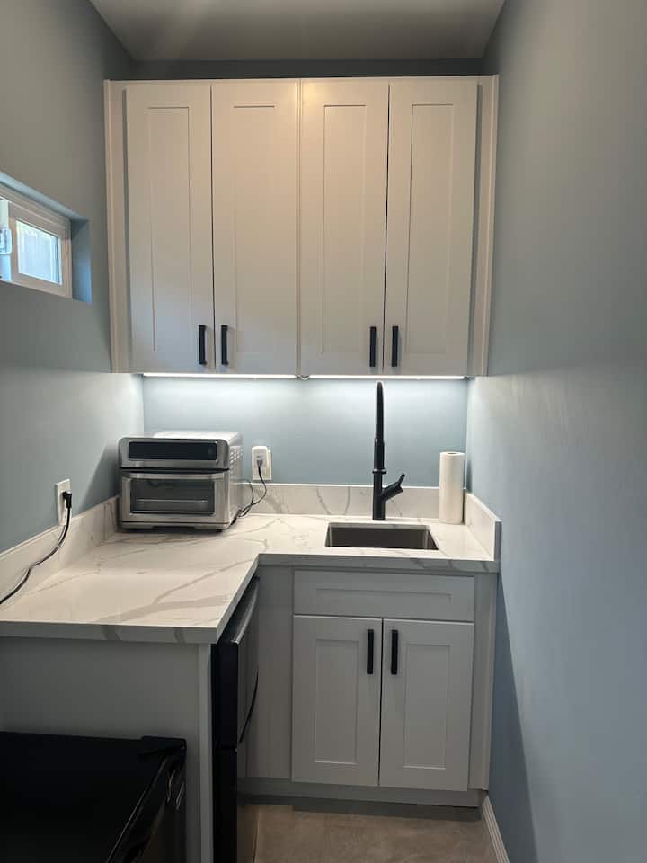 Upscale Studio - Miramar - San Diego