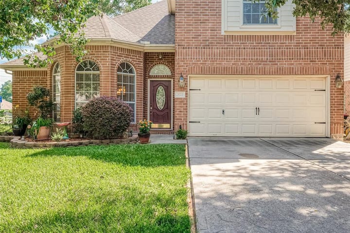 Lovely Home In Spring Tx With Hot Tub - Spring, TX