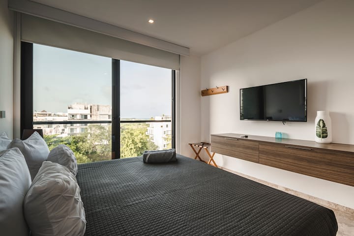 Penthouse W/ Private Rooftop Pool Steps From 5th A - Playa del Carmen