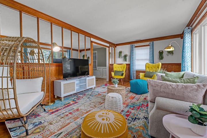 Mid-century Marvel - Close To North Hills! - Raleigh, NC