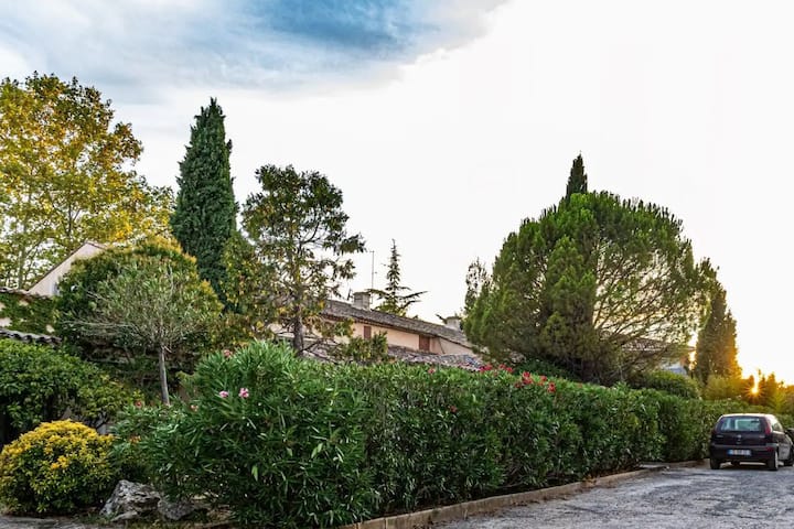 Appart Océan Parking Gratuit Bastide Avec Jardin - Éguilles