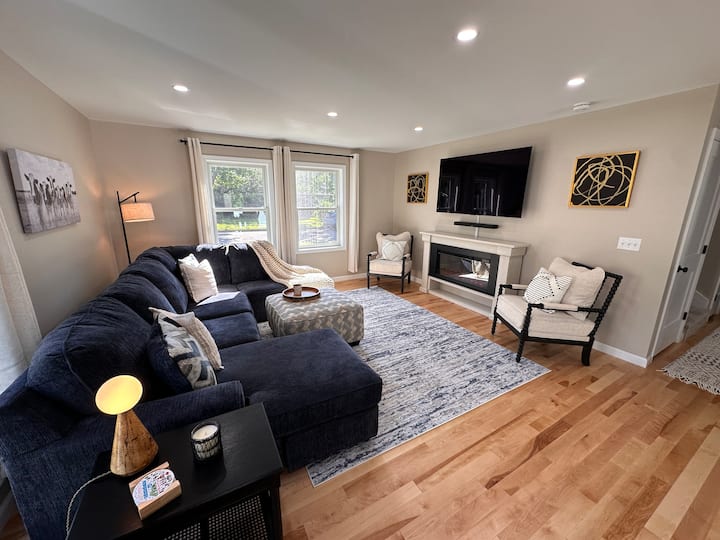 4 Bd W/ Ac, 13 Min From Uvm - Burlington, VT