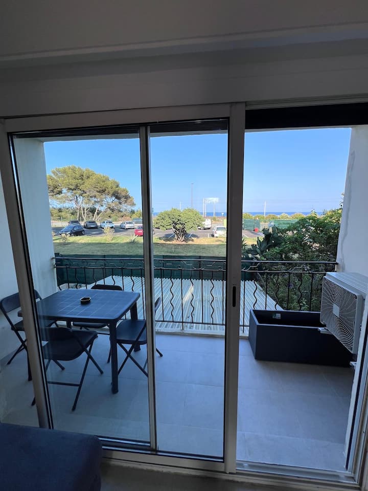 Location Studio Antibes - Plage des Bouches du Loup