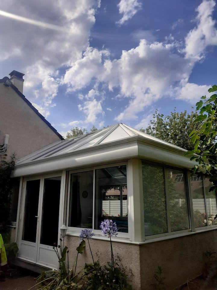 La Maison Du Bonheur - Savigny-le-Temple