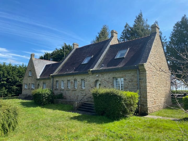 Maison  Trébéron
(1) - Chateaulin