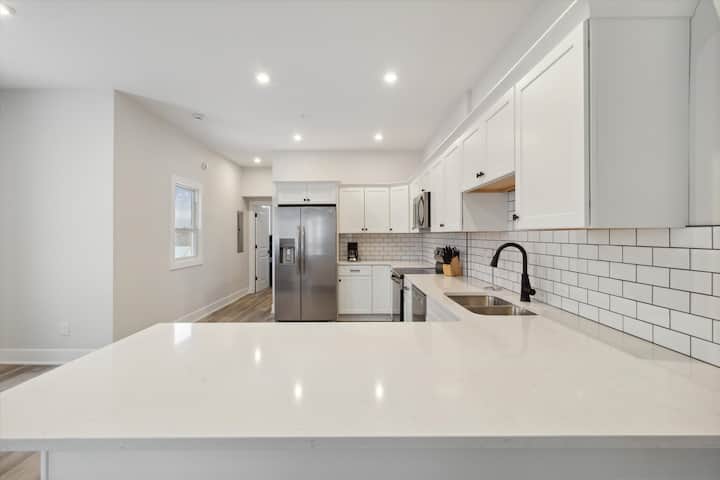 Modern Victorian Unit 3 - Muskegon, MI