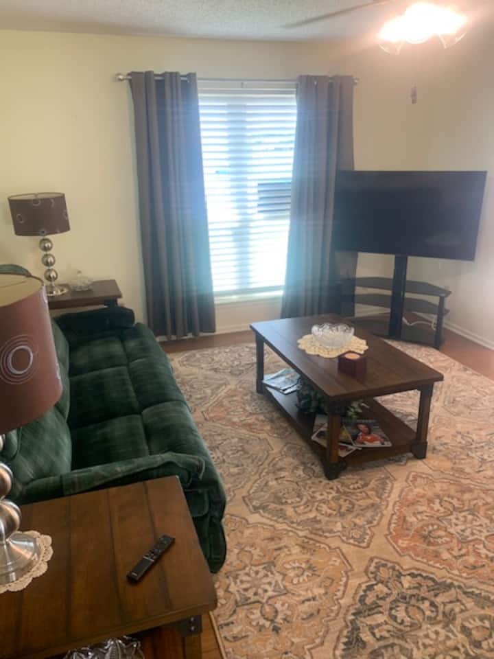Spacious 3 Bedroom Corner Lot. - Wichita Falls, TX