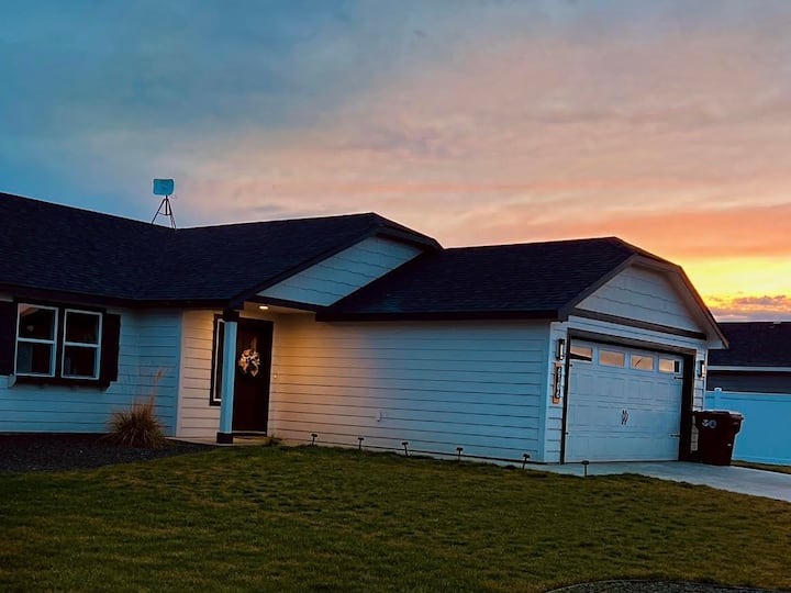 New Built Modern Home In West Yakima - Yakima, WA