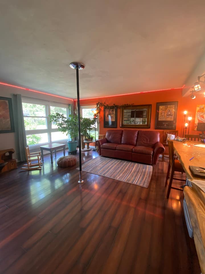 Maple St. Eco Retreat-free Daytime Ev Charging! - Viroqua, WI