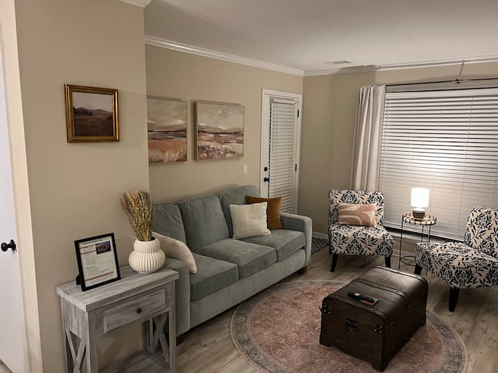 Suburban Kansas City Haven - Overland Park, KS