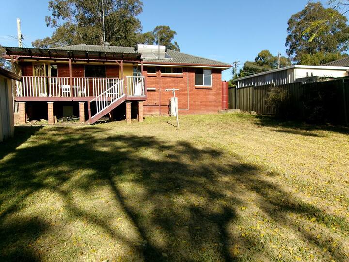 Cozy 3br Retreat In Penrith - シティ・オブ・ペンリス