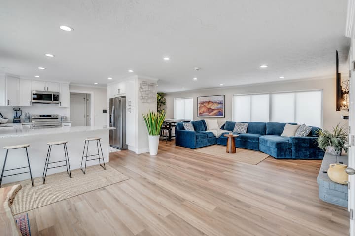 Brand-new 5bedroom Mini Golf*pool/ping Pong Tables - Orem, UT