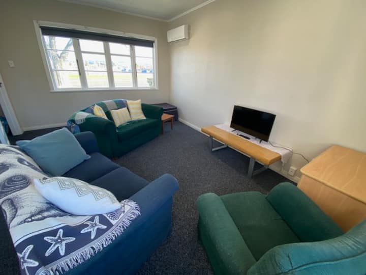 Very Close To Trade Central And Cbd, 3 Bedrooms - Rotorua