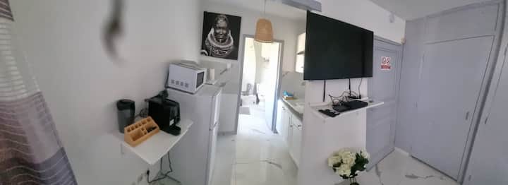 Studio Sur Hyères, Refait à Neuf - Hyères