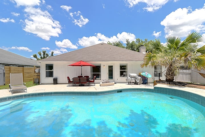 Memorable Home / Private Pool - Pflugerville, TX