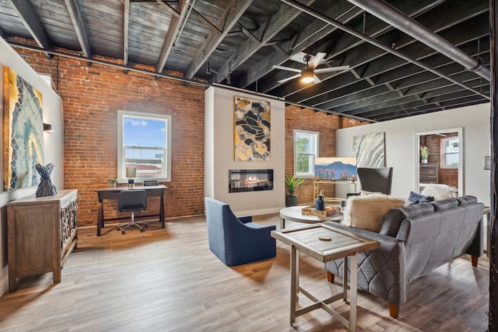 Ultimate Urban Chic Loft In Downtown St. Louis - St. Louis, MO