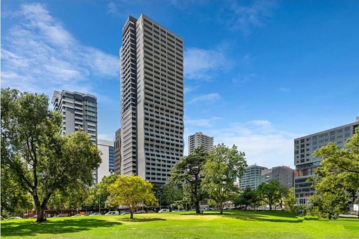 Flash Sale 15% Off Weekly Rent Balcony Studio - Australia