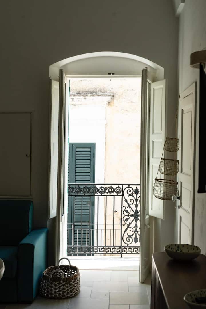 Ampio Alloggio Con Terrazza In Centro Storico - Fasano