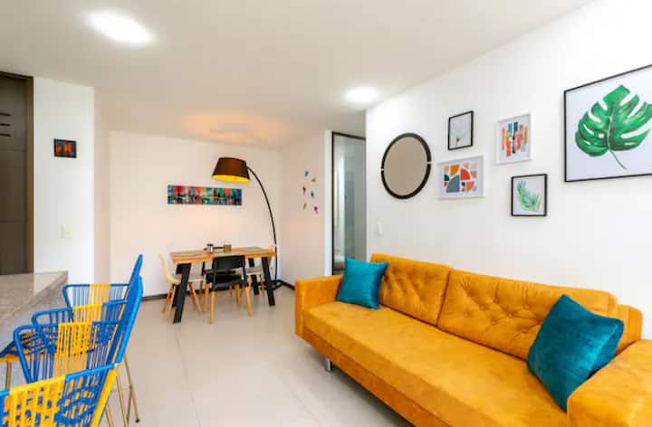 Chic 2-bed 2-bath In El Poblado – Location + Style - Medellín