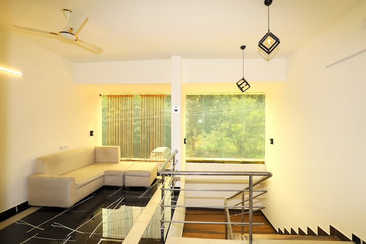 Spacious Private Villa With Designer Furnishings - Yelagiri