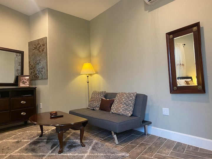 Unique Tiny Home - Lakeway, TX