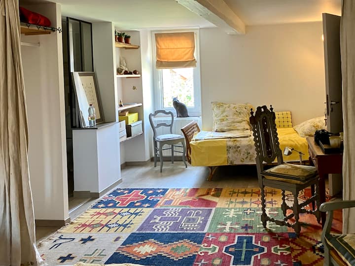 Zotheca, Chambre Dans Maison Xviième - Noyers