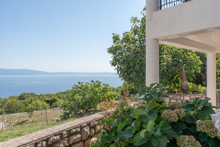 Nice, Big Terrace With A View - Ravni