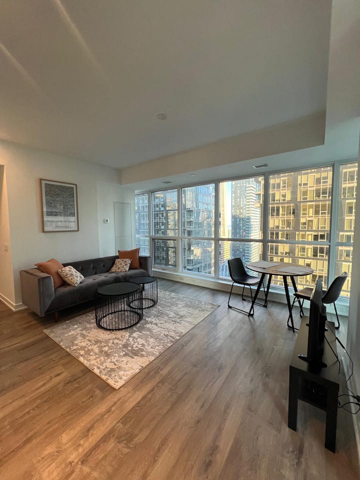 Fully Equipped 1 Br Condo With A Great View - Toronto