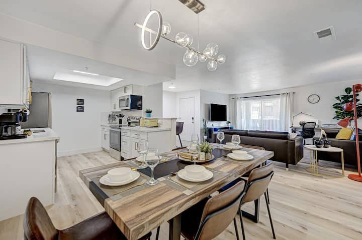 Outstanding Vegas Strip Area Condo - 라스베이거스, NV