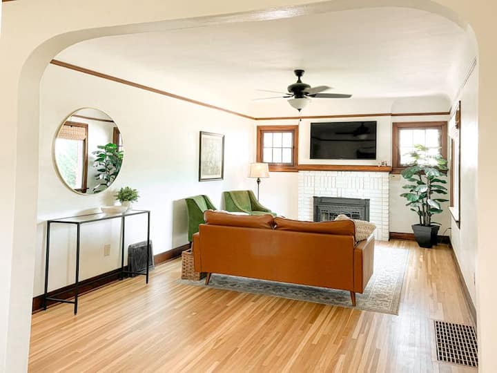 South Hill Cottage - Spokane, WA