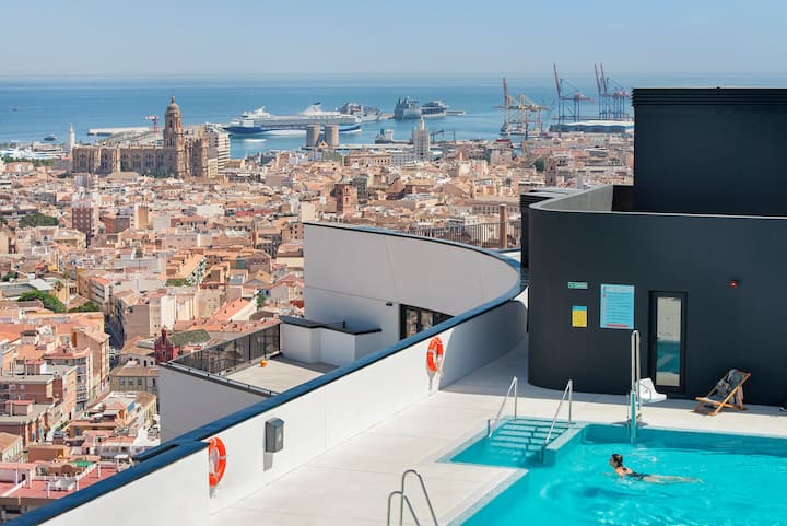 Malaga Center, 18th Floor, Rooftop Pool,  Parking - Málaga
