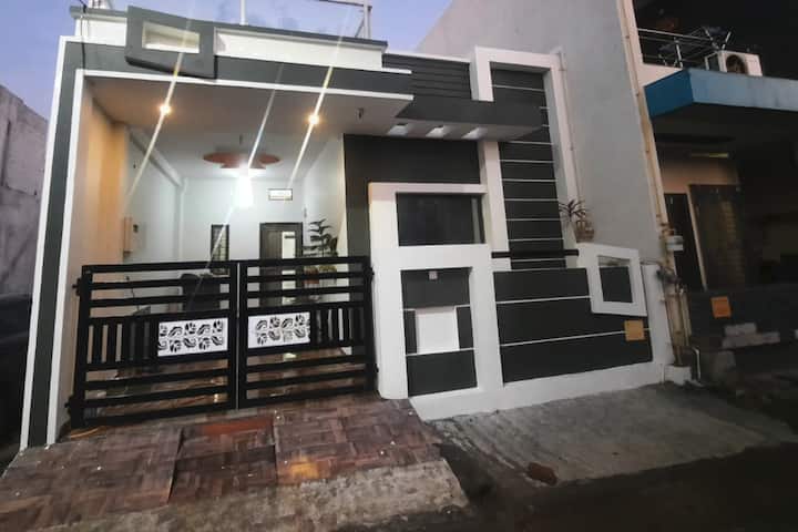 Aashvi Home In Ujjain - Ujjain