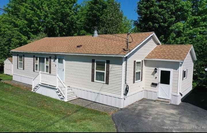 Walking Distance To Town-near Snowmobile/atv Trail - Greenville, ME