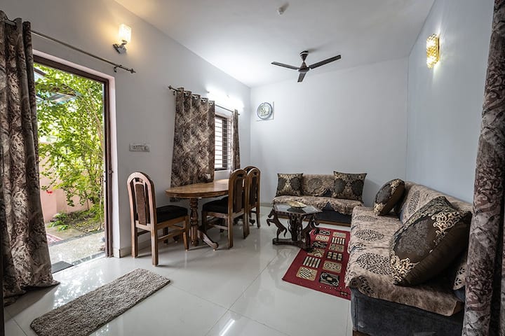 Aroville Homestay - Bhopal