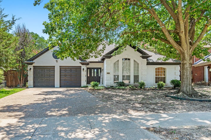 Lake Grapevine Family 4br | Deck Grill + Fire Pit - 弗洛爾蒙特