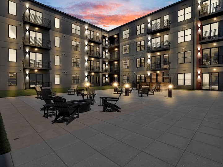 Family Friendly Studio + Free Parking Near Dt - Indianapolis, IN