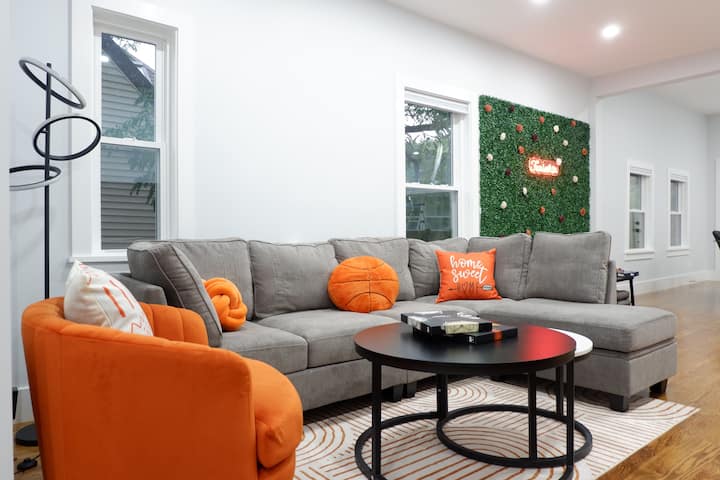 5br 3ba Home Near T With Parking - Boston, MA